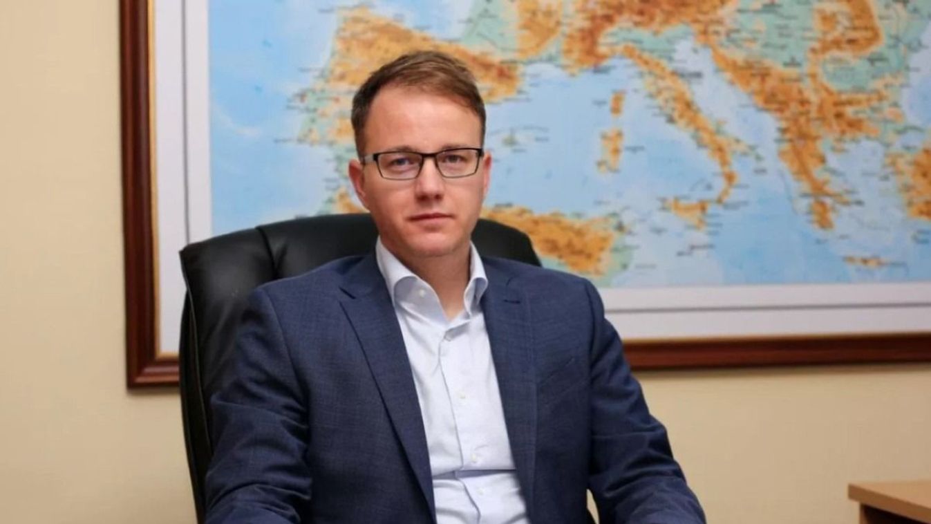Dr. Németh Gergely vette át a Védelmi Innovációs Kutatóintézet ... Dr. Németh Gergely vette át a Védelmi Innovációs Kutatóintézet ...